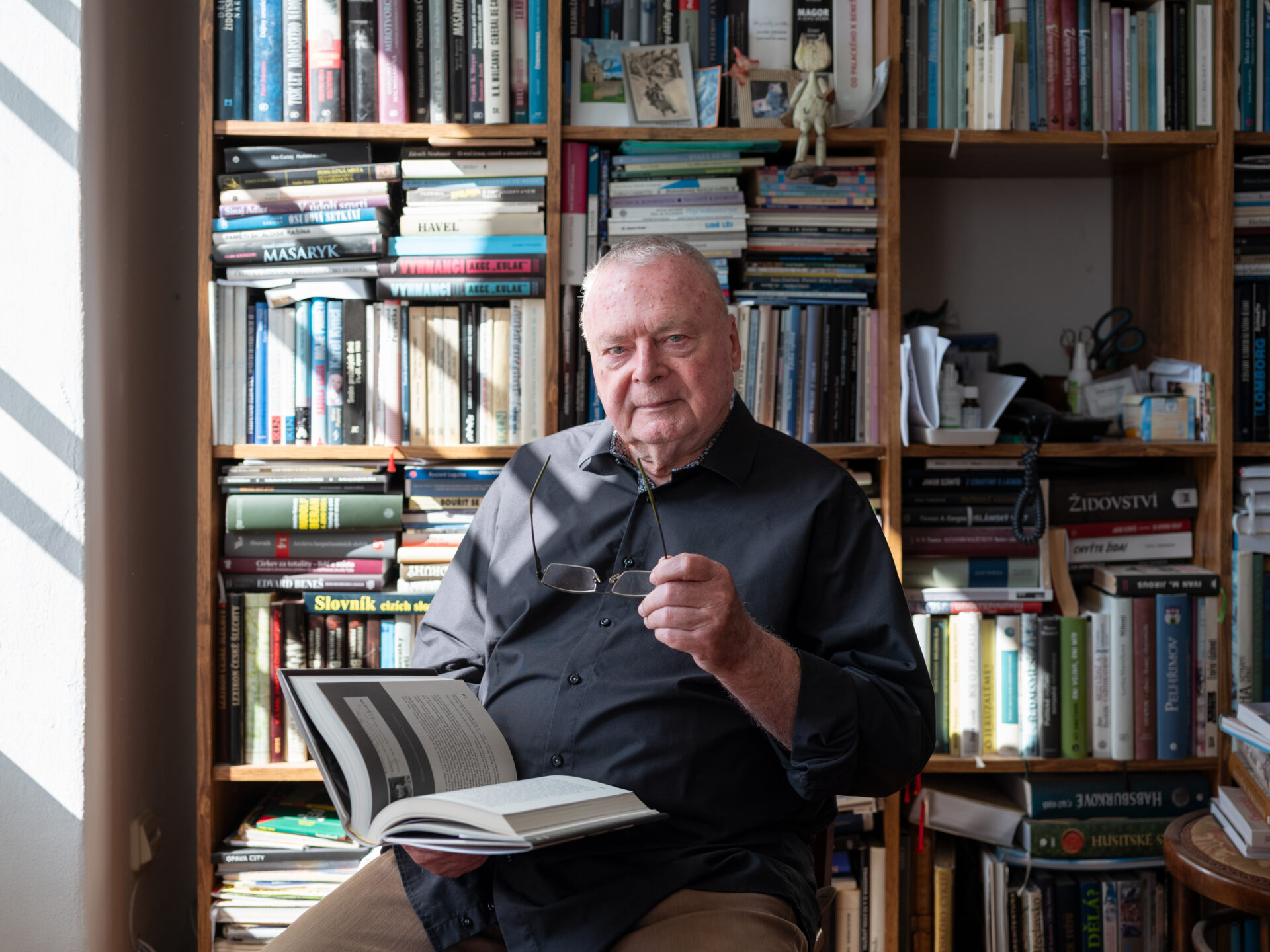 Paměť národa zahajuje cyklus přednášek Pamětníci Charty 77 v Knihovně ...